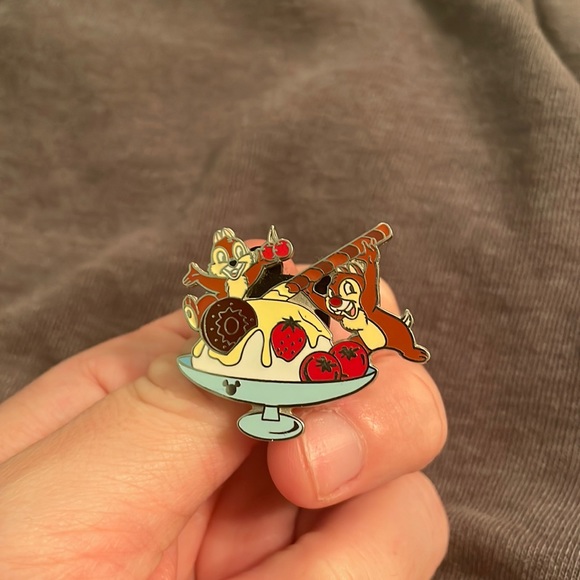 Disney | Accessories | Hidden Mickey Pin Chip And Dale Trading Pin 206 | Poshmark